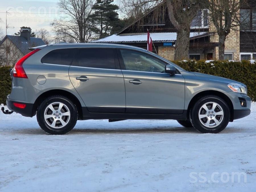 Blue Volvo XC60 2009 in Riga, with an engine capacity of 2.40 L and mileage of 0 thousand km for 8350 €, photo 6 on AUTOMOTO.COM.LV