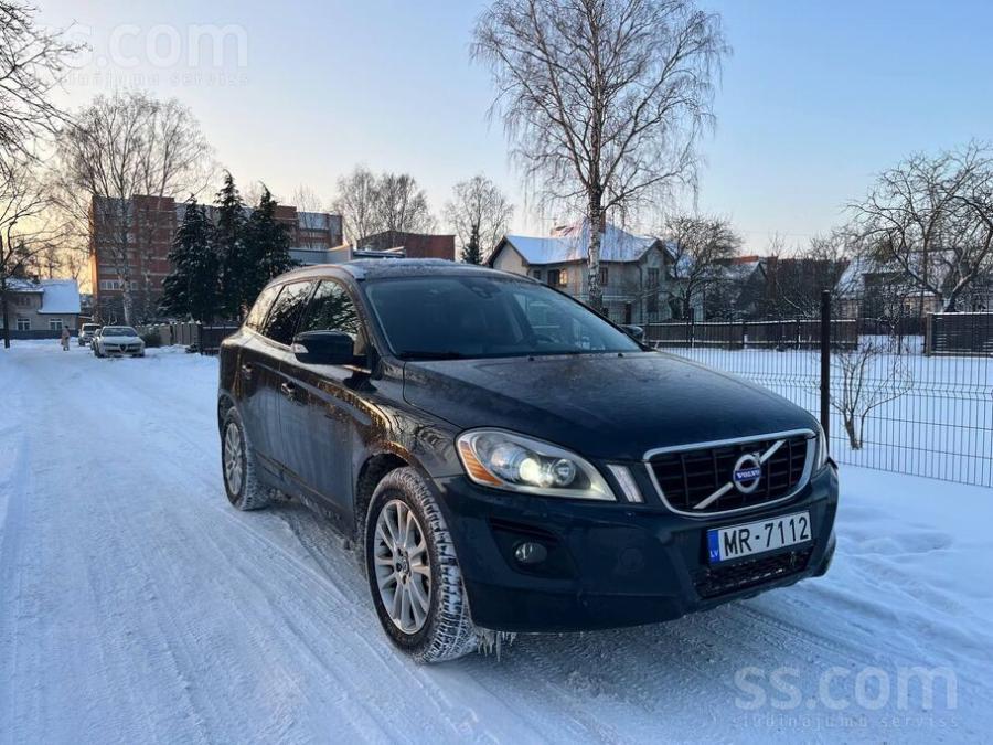 Blue Volvo XC60 2009 in Riga, with an engine capacity of 2.40 L and mileage of 290 thousand km for 6450 €, photo 1 on AUTOMOTO.COM.LV