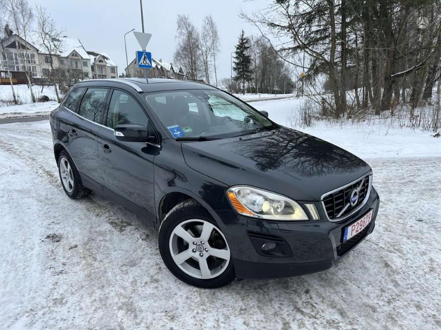 Blue Volvo XC60 2009 in Alytus, with an engine capacity of 2.40 L and mileage of 270 thousand km for 7950 €, photo 2 on AUTOMOTO.COM.LV
