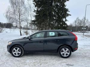 Blue Volvo XC60 2009 in Alytus, with an engine capacity of 2.40 L and mileage of 270 thousand km for 7950 €, photo 3 on AUTOMOTO.COM.LV