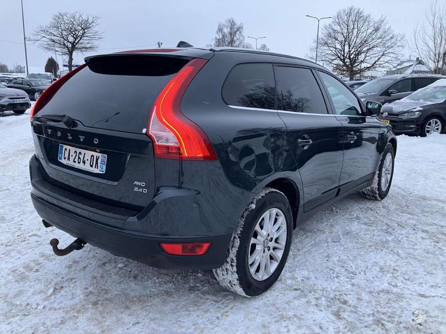 Blue Volvo XC60 2009 in Taurage, with an engine capacity of 2.40 L and mileage of 290 thousand km for 5900 €, photo 6 on AUTOMOTO.COM.LV