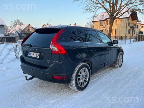 Zils Volvo XC60 2009 Rīga, ar dzinēja tilpumu 2.40 L un nobraukumu 290 tūkst. km par 5995 €, foto 2 vietnē AUTOMOTO.COM.LV