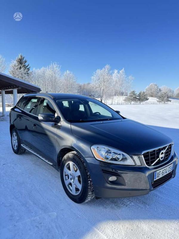 Zils Volvo XC60 2009 Viļņa, ar dzinēja tilpumu 2.40 L un nobraukumu 346 tūkst. km par 6450 €, foto 6 vietnē AUTOMOTO.COM.LV