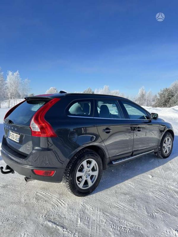 Zils Volvo XC60 2009 Viļņa, ar dzinēja tilpumu 2.40 L un nobraukumu 346 tūkst. km par 6450 €, foto 8 vietnē AUTOMOTO.COM.LV