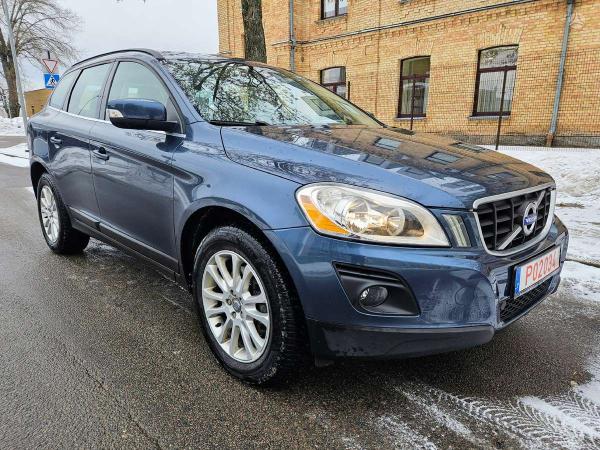 Zils Volvo XC60 2009 Viļņa, ar dzinēja tilpumu 2.40 L un nobraukumu 309 tūkst. km par 6250 €, foto 1 vietnē AUTOMOTO.COM.LV