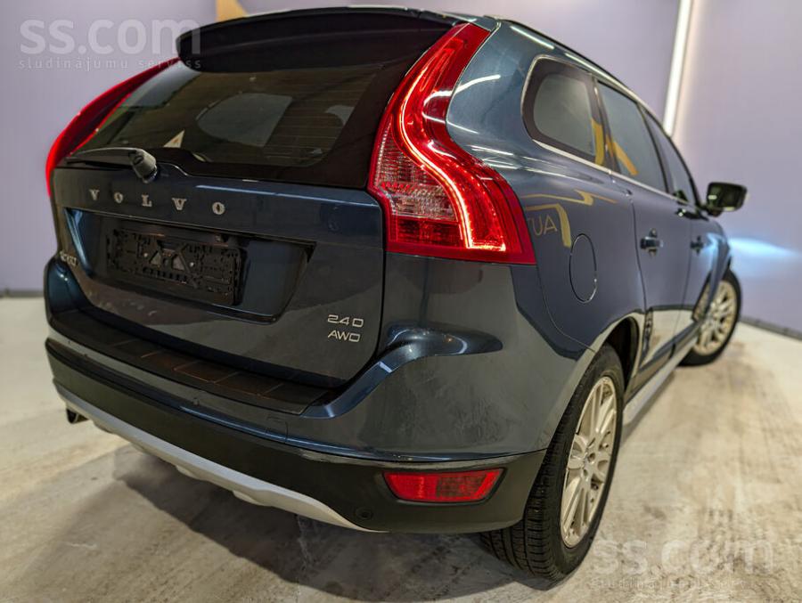 Zils Volvo XC60 2009 Jūrmala, ar dzinēja tilpumu 2.40 L un nobraukumu 270 tūkst. km par 9450 €, foto 12 vietnē AUTOMOTO.COM.LV