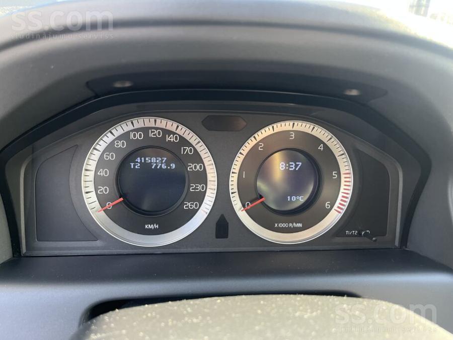 Zils Volvo XC60 2009 Rīga, ar dzinēja tilpumu 2.40 L un nobraukumu 416 tūkst. km par 4990 €, foto 3 vietnē AUTOMOTO.COM.LV