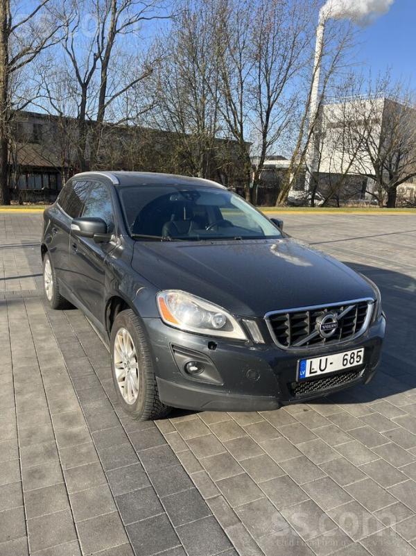 Zils Volvo XC60 2009 Rīga, ar dzinēja tilpumu 2.40 L un nobraukumu 416 tūkst. km par 4990 €, foto 3 vietnē AUTOMOTO.COM.LV
