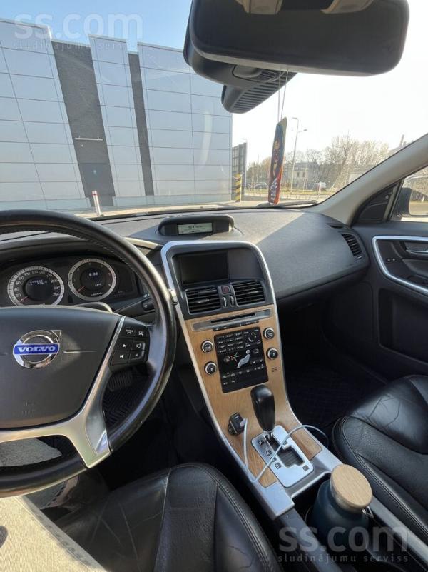 Zils Volvo XC60 2009 Rīga, ar dzinēja tilpumu 2.40 L un nobraukumu 416 tūkst. km par 4990 €, foto 7 vietnē AUTOMOTO.COM.LV