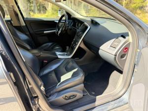 Blue Volvo XC60 2009 in Limbazi, with an engine capacity of 2.40 L and mileage of 338 thousand km for 7200 €, photo 7 on AUTOMOTO.COM.LV