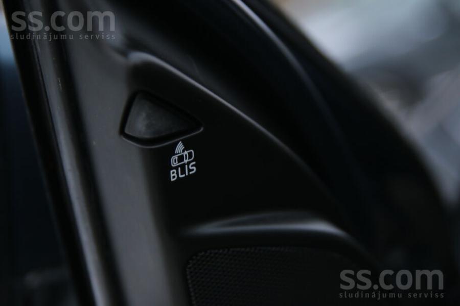 Zils Volvo XC60 2009 Rīga, ar dzinēja tilpumu 2.40 L un nobraukumu 0 tūkst. km par 6990 €, foto 10 vietnē AUTOMOTO.COM.LV
