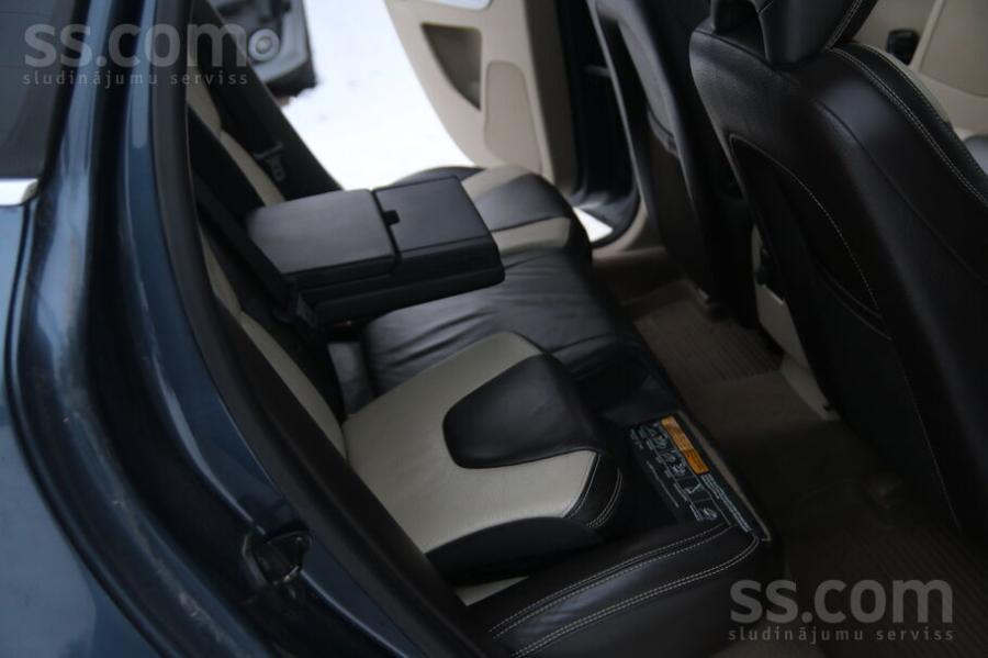 Zils Volvo XC60 2009 Rīga, ar dzinēja tilpumu 2.40 L un nobraukumu 0 tūkst. km par 6990 €, foto 20 vietnē AUTOMOTO.COM.LV