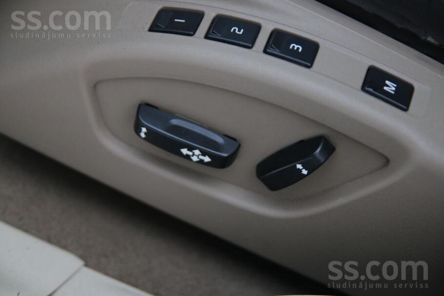 Zils Volvo XC60 2009 Rīga, ar dzinēja tilpumu 2.40 L un nobraukumu 0 tūkst. km par 6990 €, foto 24 vietnē AUTOMOTO.COM.LV
