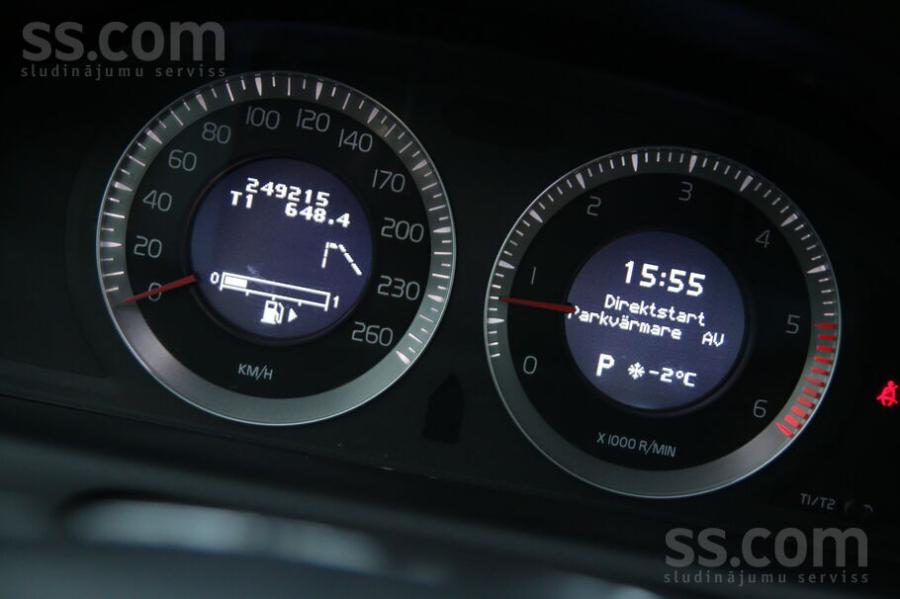 Zils Volvo XC60 2009 Rīga, ar dzinēja tilpumu 2.40 L un nobraukumu 0 tūkst. km par 6990 €, foto 30 vietnē AUTOMOTO.COM.LV