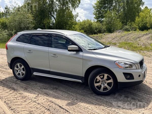 Zils Volvo XC60 2009 Rīga, ar dzinēja tilpumu 2.40 L un nobraukumu 319 tūkst. km par 6300 €, foto 3 vietnē AUTOMOTO.COM.LV
