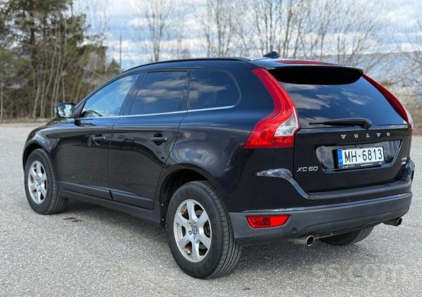Blue Volvo XC60 2009 in Cesis, with an engine capacity of 2.40 L and mileage of 406 thousand km for 6290 €, photo 8 on AUTOMOTO.COM.LV