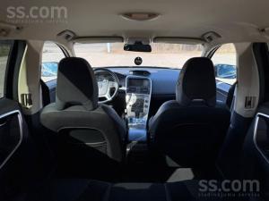 Blue Volvo XC60 2009 in Cesis, with an engine capacity of 2.40 L and mileage of 406 thousand km for 6290 €, photo 14 on AUTOMOTO.COM.LV
