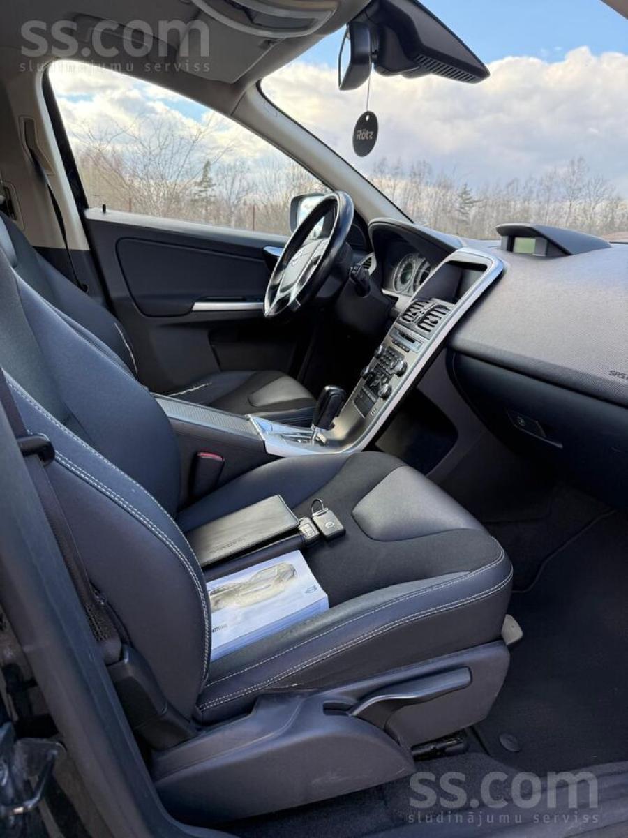 Blue Volvo XC60 2009 in Cesis, with an engine capacity of 2.40 L and mileage of 406 thousand km for 6290 €, photo 21 on AUTOMOTO.COM.LV