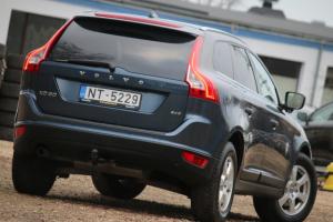 Blue Volvo XC60 2009 in Riga, with an engine capacity of 2.40 L and mileage of 247 thousand km for 8690 €, photo 4 on AUTOMOTO.COM.LV