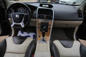 Blue Volvo XC60 2009 in Riga, with an engine capacity of 2.40 L and mileage of 247 thousand km for 8690 €, photo 19 on AUTOMOTO.COM.LV