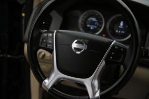 Blue Volvo XC60 2009 in Riga, with an engine capacity of 2.40 L and mileage of 247 thousand km for 8690 €, photo 21 on AUTOMOTO.COM.LV