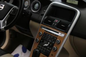 Blue Volvo XC60 2009 in Riga, with an engine capacity of 2.40 L and mileage of 247 thousand km for 8690 €, photo 25 on AUTOMOTO.COM.LV