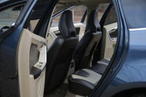 Blue Volvo XC60 2009 in Riga, with an engine capacity of 2.40 L and mileage of 247 thousand km for 8690 €, photo 30 on AUTOMOTO.COM.LV