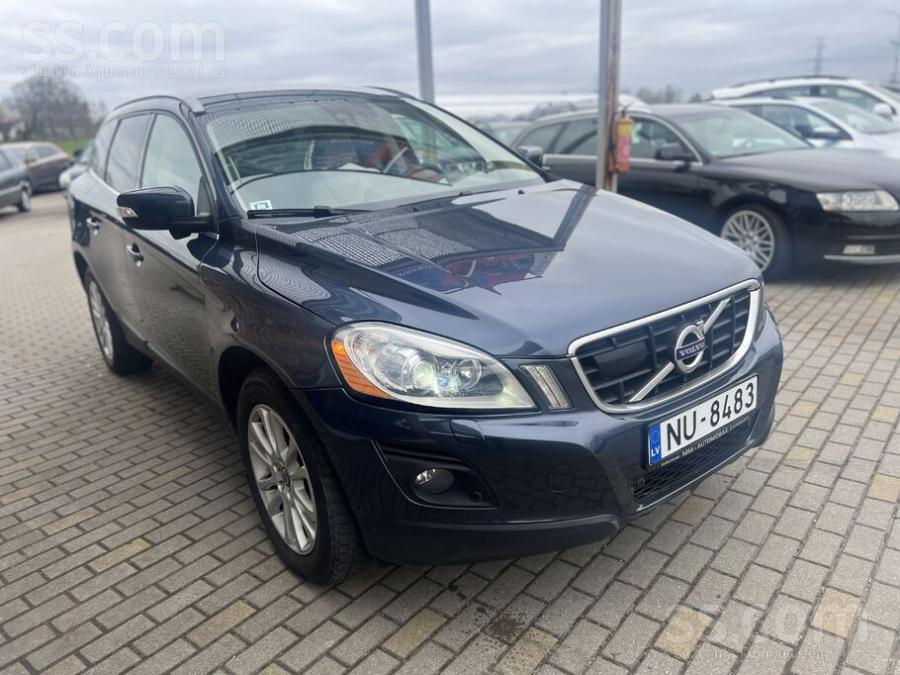Blue Volvo XC60 2009 in Talsi, with an engine capacity of 2.40 L and mileage of 242 thousand km for 9890 €, photo 3 on AUTOMOTO.COM.LV