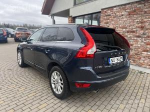 Blue Volvo XC60 2009 in Talsi, with an engine capacity of 2.40 L and mileage of 242 thousand km for 9890 €, photo 5 on AUTOMOTO.COM.LV