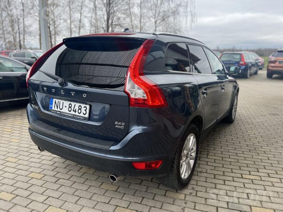Blue Volvo XC60 2009 in Talsi, with an engine capacity of 2.40 L and mileage of 242 thousand km for 9890 €, photo 6 on AUTOMOTO.COM.LV