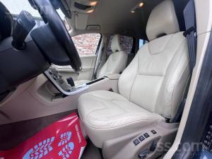Blue Volvo XC60 2009 in Talsi, with an engine capacity of 2.40 L and mileage of 242 thousand km for 9890 €, photo 10 on AUTOMOTO.COM.LV