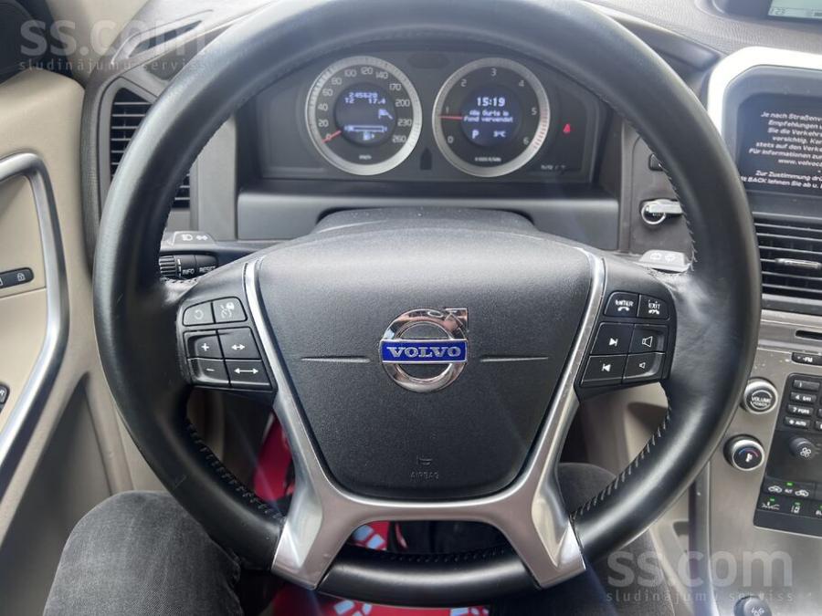 Blue Volvo XC60 2009 in Talsi, with an engine capacity of 2.40 L and mileage of 242 thousand km for 9890 €, photo 16 on AUTOMOTO.COM.LV