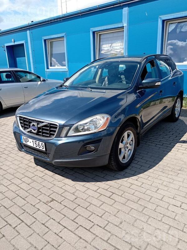 Zils Volvo XC60 2009 Rīga, ar dzinēja tilpumu 2.40 L un nobraukumu 299 tūkst. km par 6800 €, foto 3 vietnē AUTOMOTO.COM.LV