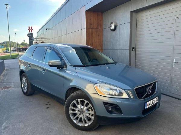 Zils Volvo XC60 2009 Šalčininkai, ar dzinēja tilpumu 2.40 L un nobraukumu 280 tūkst. km par 5800 €, foto 2 vietnē AUTOMOTO.COM.LV