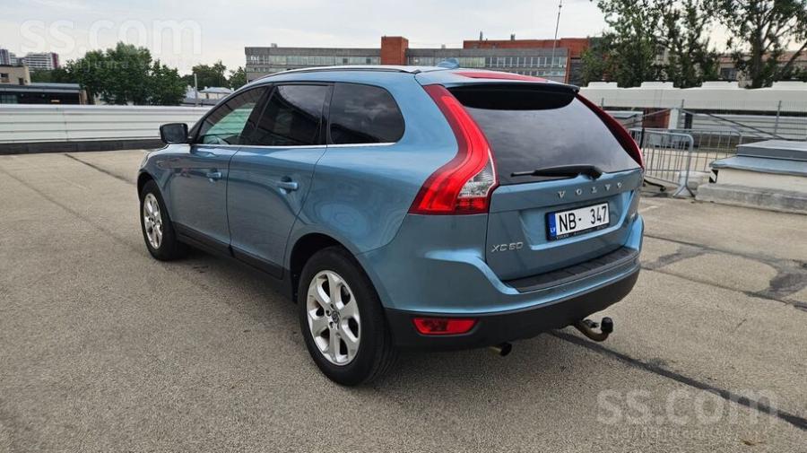 Zils Volvo XC60 2009 Rīga, ar dzinēja tilpumu 2.40 L un nobraukumu 297 tūkst. km par 7350 €, foto 8 vietnē AUTOMOTO.COM.LV