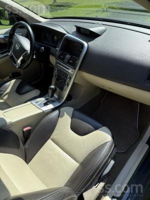 Zils Volvo XC60 2009 Valmiera, ar dzinēja tilpumu 2.40 L un nobraukumu 336 tūkst. km par 6100 €, foto 10 vietnē AUTOMOTO.COM.LV