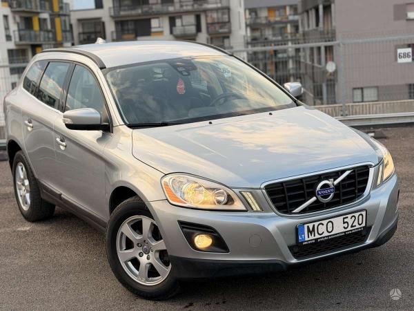 Blue Volvo XC60 2009 in Vilnius, with an engine capacity of 2.40 L and mileage of 349 thousand km for 5500 €, photo 1 on AUTOMOTO.COM.LV