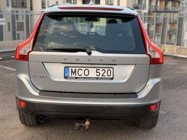 Blue Volvo XC60 2009 in Vilnius, with an engine capacity of 2.40 L and mileage of 349 thousand km for 5500 €, photo 9 on AUTOMOTO.COM.LV