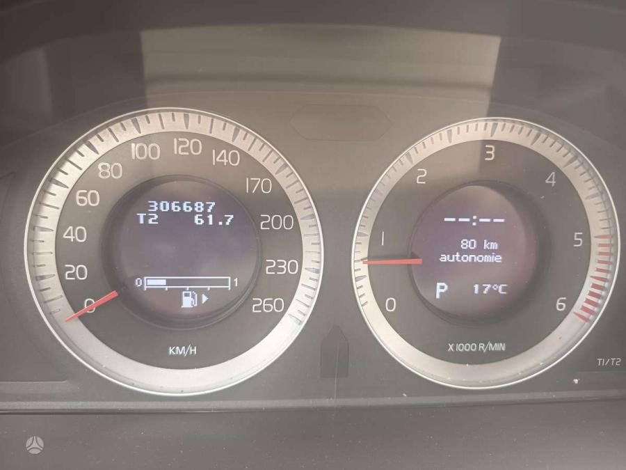 Синий Вольво ХС60 2009 в Пасвалис, объемом двигателя 2.40 л и пробегом 305 тыс. км за 6850 €, фото 6 на AUTOMOTO.COM.LV