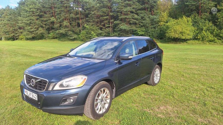 Blue Volvo XC60 2009 in Vilnius, with an engine capacity of 2.40 L and mileage of 397 thousand km for 8200 €, photo 4 on AUTOMOTO.COM.LV