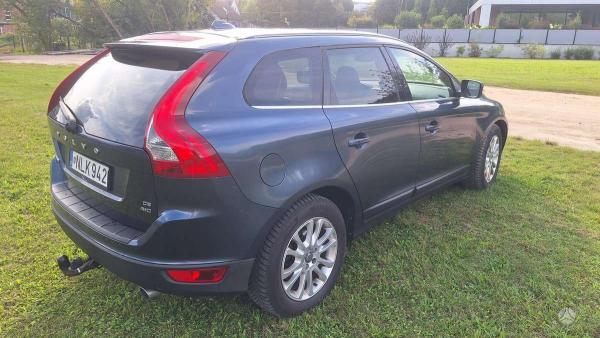 Zils Volvo XC60 2009 Viļņa, ar dzinēja tilpumu 2.40 L un nobraukumu 397 tūkst. km par 8200 €, foto 6 vietnē AUTOMOTO.COM.LV