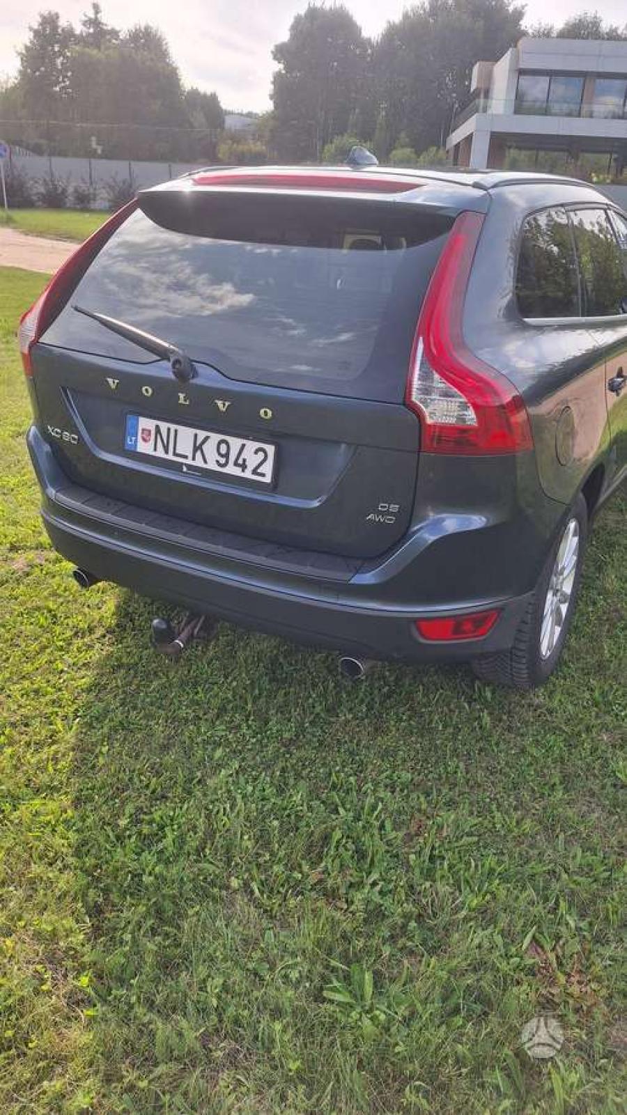 Blue Volvo XC60 2009 in Vilnius, with an engine capacity of 2.40 L and mileage of 397 thousand km for 8200 €, photo 8 on AUTOMOTO.COM.LV