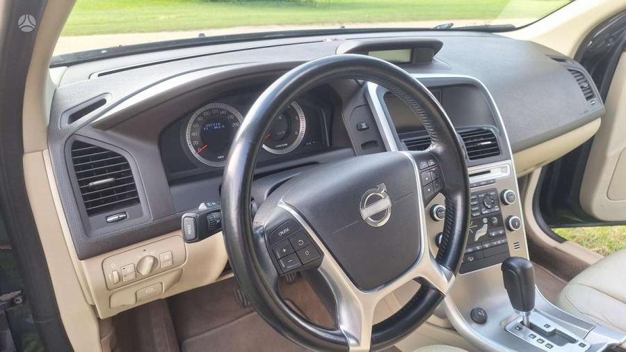 Blue Volvo XC60 2009 in Vilnius, with an engine capacity of 2.40 L and mileage of 397 thousand km for 8200 €, photo 11 on AUTOMOTO.COM.LV