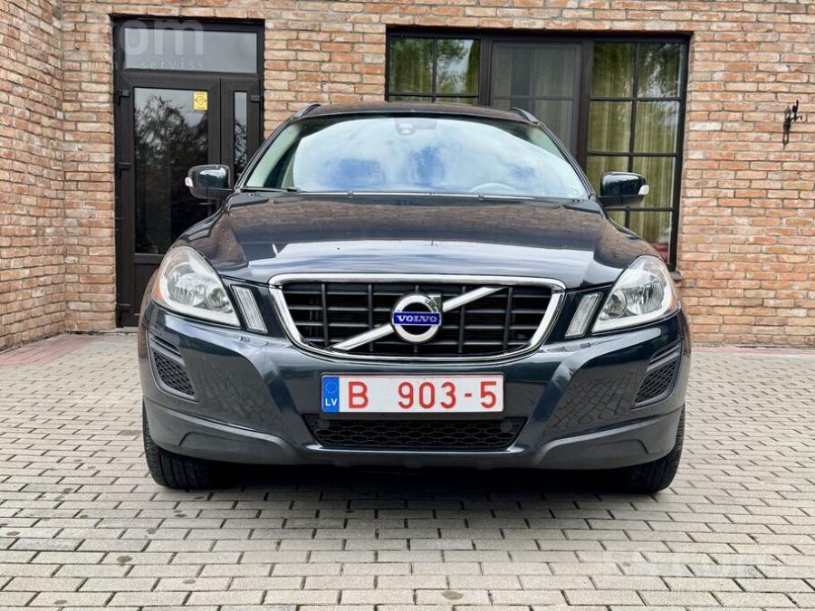 Blue Volvo XC60 2010 in Jelgava, with an engine capacity of 2.40 L and mileage of 0 thousand km for 7350 €, photo 3 on AUTOMOTO.COM.LV