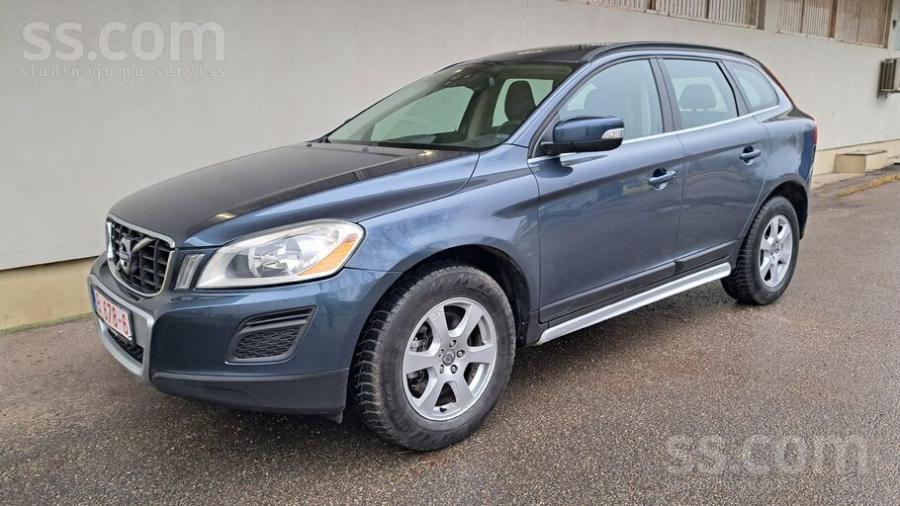 Blue Volvo XC60 2010 in Ogre, with an engine capacity of 2.40 L and mileage of 242 thousand km for 7850 €, photo 5 on AUTOMOTO.COM.LV