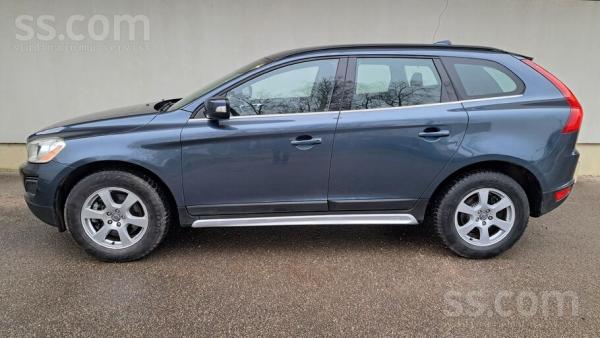 Blue Volvo XC60 2010 in Ogre, with an engine capacity of 2.40 L and mileage of 242 thousand km for 7850 €, photo 8 on AUTOMOTO.COM.LV