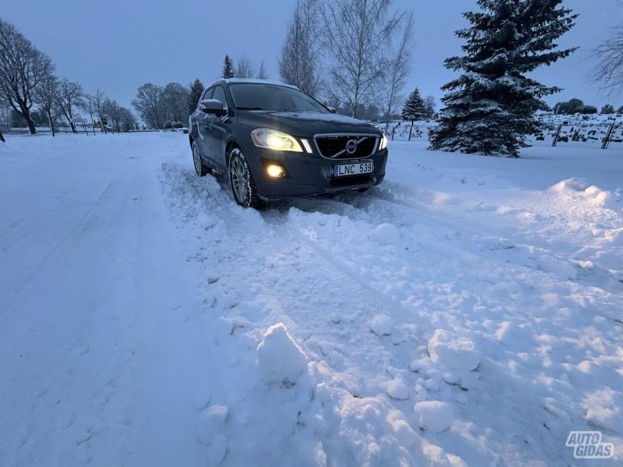 Blue Volvo XC60 2010 in Klaipeda, with an engine capacity of 3.00 L and mileage of 2300 thousand km for 7200 €, photo 1 on AUTOMOTO.COM.LV