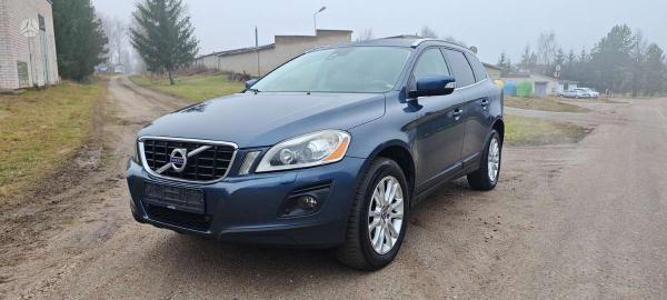 Blue Volvo XC60 2010 in Utena, with an engine capacity of 2.40 L and mileage of 297 thousand km for 7650 €, photo 1 on AUTOMOTO.COM.LV