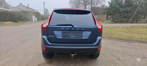 Zils Volvo XC60 2010 Utena, ar dzinēja tilpumu 2.40 L un nobraukumu 297 tūkst. km par 7650 €, foto 4 vietnē AUTOMOTO.COM.LV