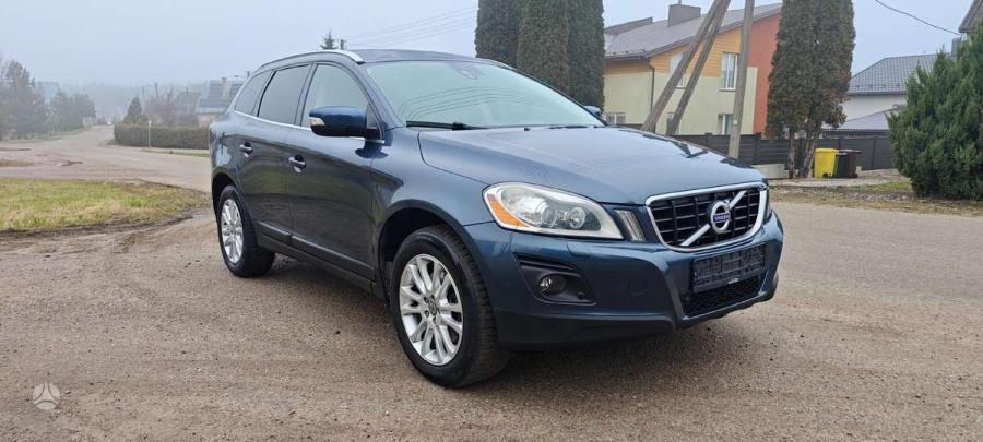 Zils Volvo XC60 2010 Utena, ar dzinēja tilpumu 2.40 L un nobraukumu 297 tūkst. km par 7650 €, foto 7 vietnē AUTOMOTO.COM.LV